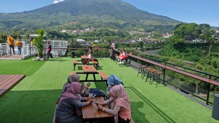 Liburan Produktif Mahasiswa - Rumbelnesia.com